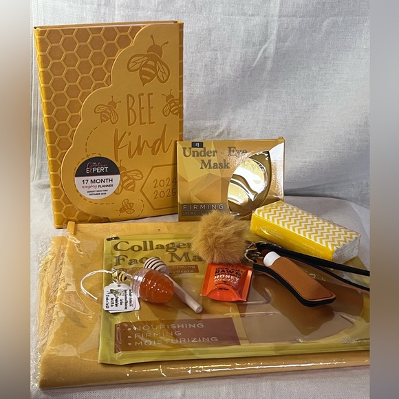 SPG | Accessories | Bee Hive Bee Kind Bundle | Poshmark